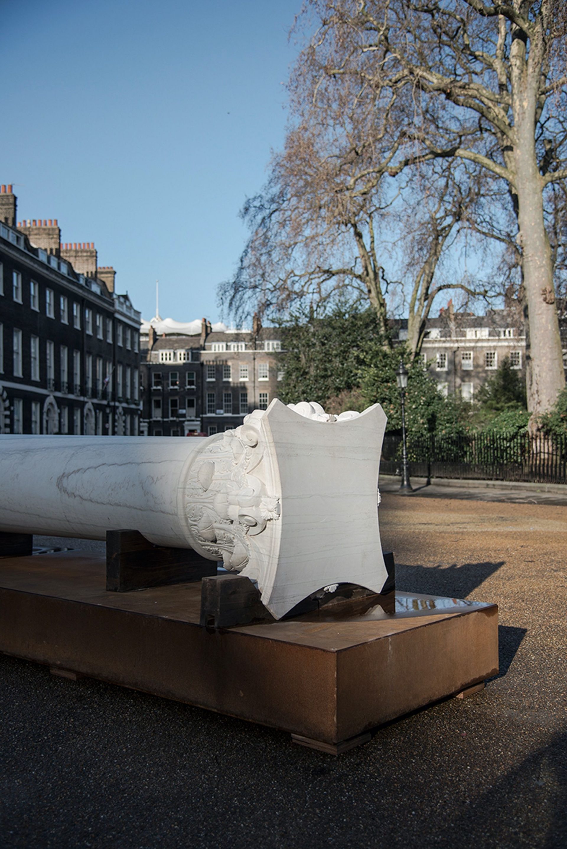 Discover Adrian Paci, his works, exhibitions and bio • kaufmann repetto